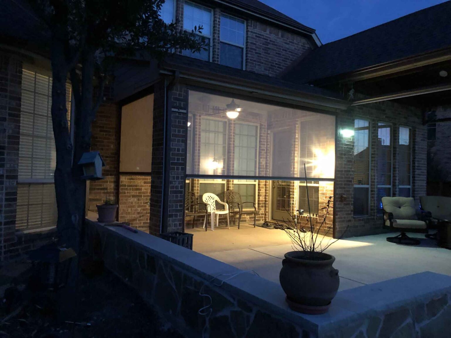 Smart Comfort: Motorized Retractable Patio Screens Explained - Longhorn ...